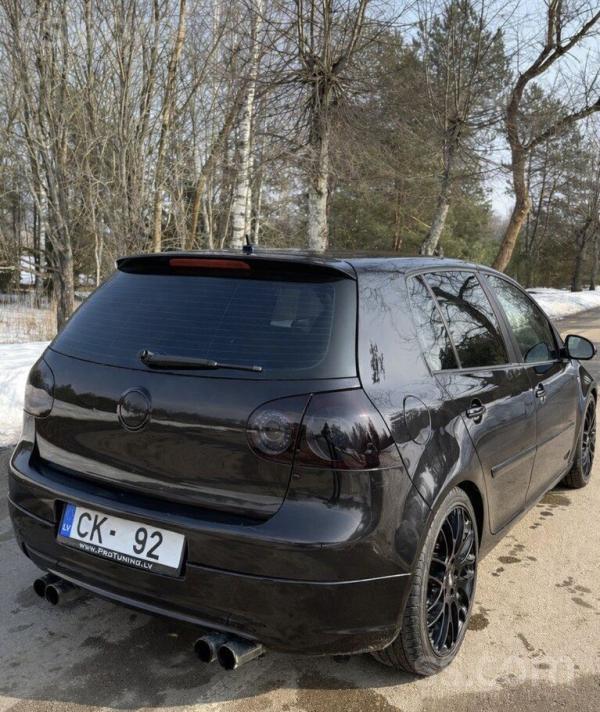 Black Volkswagen Golf 2004 in Daugavpils, with an engine capacity of 2.00 L and mileage of 230 thousand km for 3500 €, photo 3 on AUTOMOTO.COM.LV