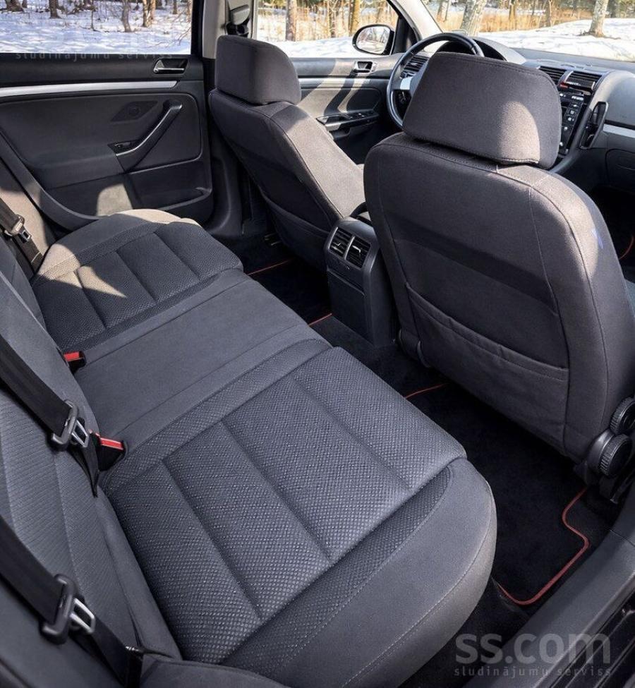 Melns Volkswagen Golf 2004 Daugavpils, ar dzinēja tilpumu 2.00 L un nobraukumu 230 tūkst. km par 3500 €, foto 8 vietnē AUTOMOTO.COM.LV