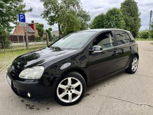 Melns Volkswagen Golf 2004 Daugavpils, ar dzinēja tilpumu 1.90 L un nobraukumu 0 tūkst. km par 1850 €, foto 4 vietnē AUTOMOTO.COM.LV