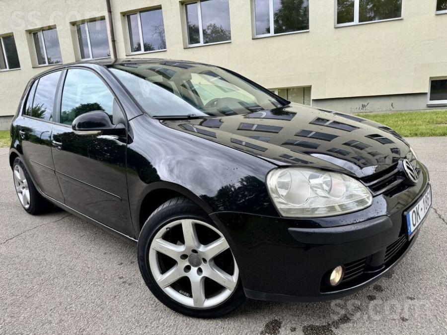 Melns Volkswagen Golf 2004 Daugavpils, ar dzinēja tilpumu 1.90 L un nobraukumu 0 tūkst. km par 1850 €, foto 5 vietnē AUTOMOTO.COM.LV