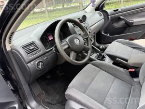 Melns Volkswagen Golf 2004 Daugavpils, ar dzinēja tilpumu 1.90 L un nobraukumu 0 tūkst. km par 1850 €, foto 20 vietnē AUTOMOTO.COM.LV
