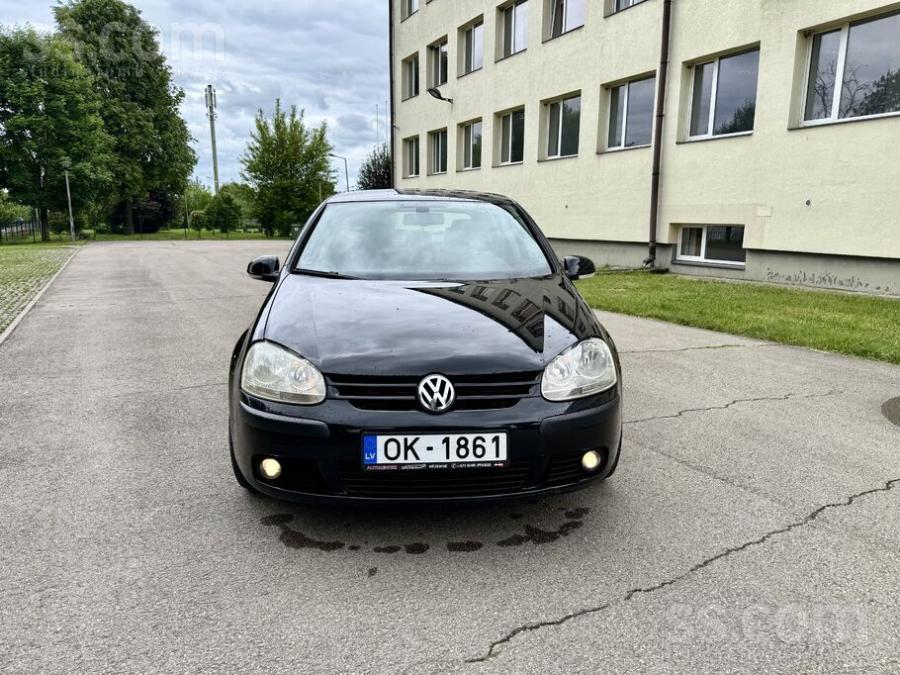 Melns Volkswagen Golf 2004 Daugavpils, ar dzinēja tilpumu 1.90 L un nobraukumu 0 tūkst. km par 1850 €, foto 25 vietnē AUTOMOTO.COM.LV