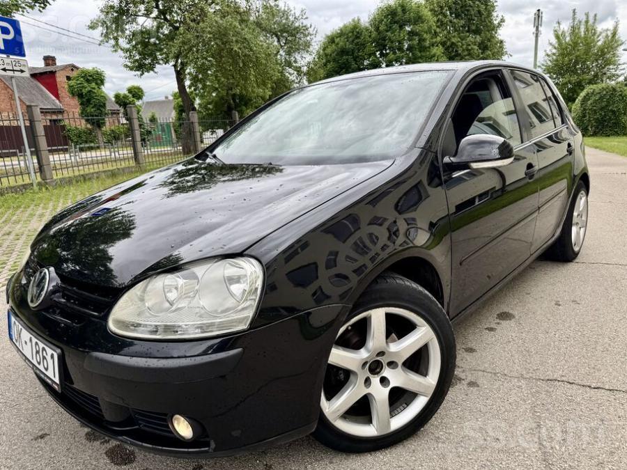 Melns Volkswagen Golf 2004 Daugavpils, ar dzinēja tilpumu 1.90 L un nobraukumu 0 tūkst. km par 1850 €, foto 28 vietnē AUTOMOTO.COM.LV