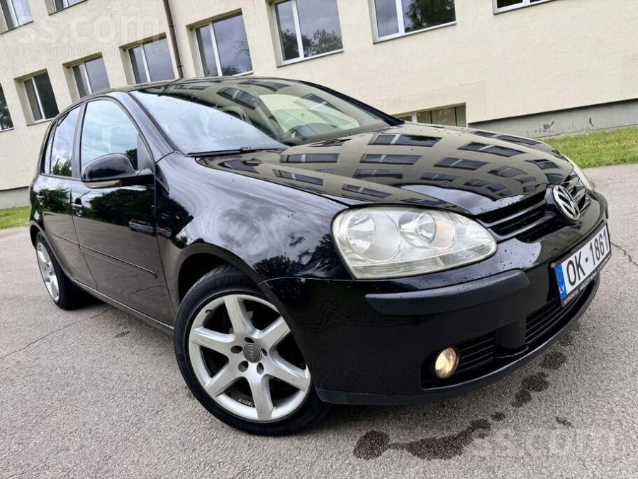 Melns Volkswagen Golf 2004 Daugavpils, ar dzinēja tilpumu 1.90 L un nobraukumu 0 tūkst. km par 1850 €, foto 29 vietnē AUTOMOTO.COM.LV