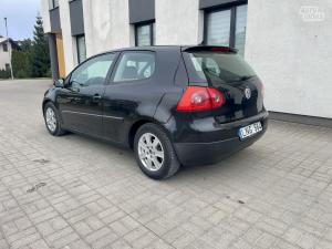 Black Volkswagen Golf 2004 in Vilnius, with an engine capacity of 1.90 L and mileage of 320 thousand km for 2000 €, photo 3 on AUTOMOTO.COM.LV