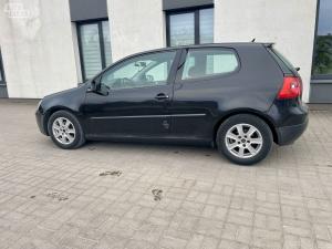 Black Volkswagen Golf 2004 in Vilnius, with an engine capacity of 1.90 L and mileage of 320 thousand km for 2000 €, photo 4 on AUTOMOTO.COM.LV