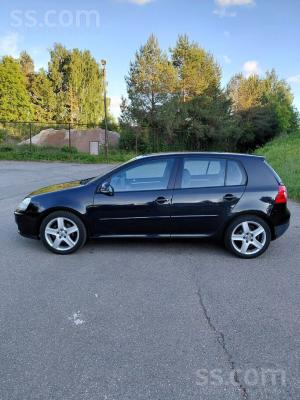 Melns Volkswagen Golf 2004 Rīga, ar dzinēja tilpumu 2.00 L un nobraukumu 270 tūkst. km par 2950 €, foto 5 vietnē AUTOMOTO.COM.LV