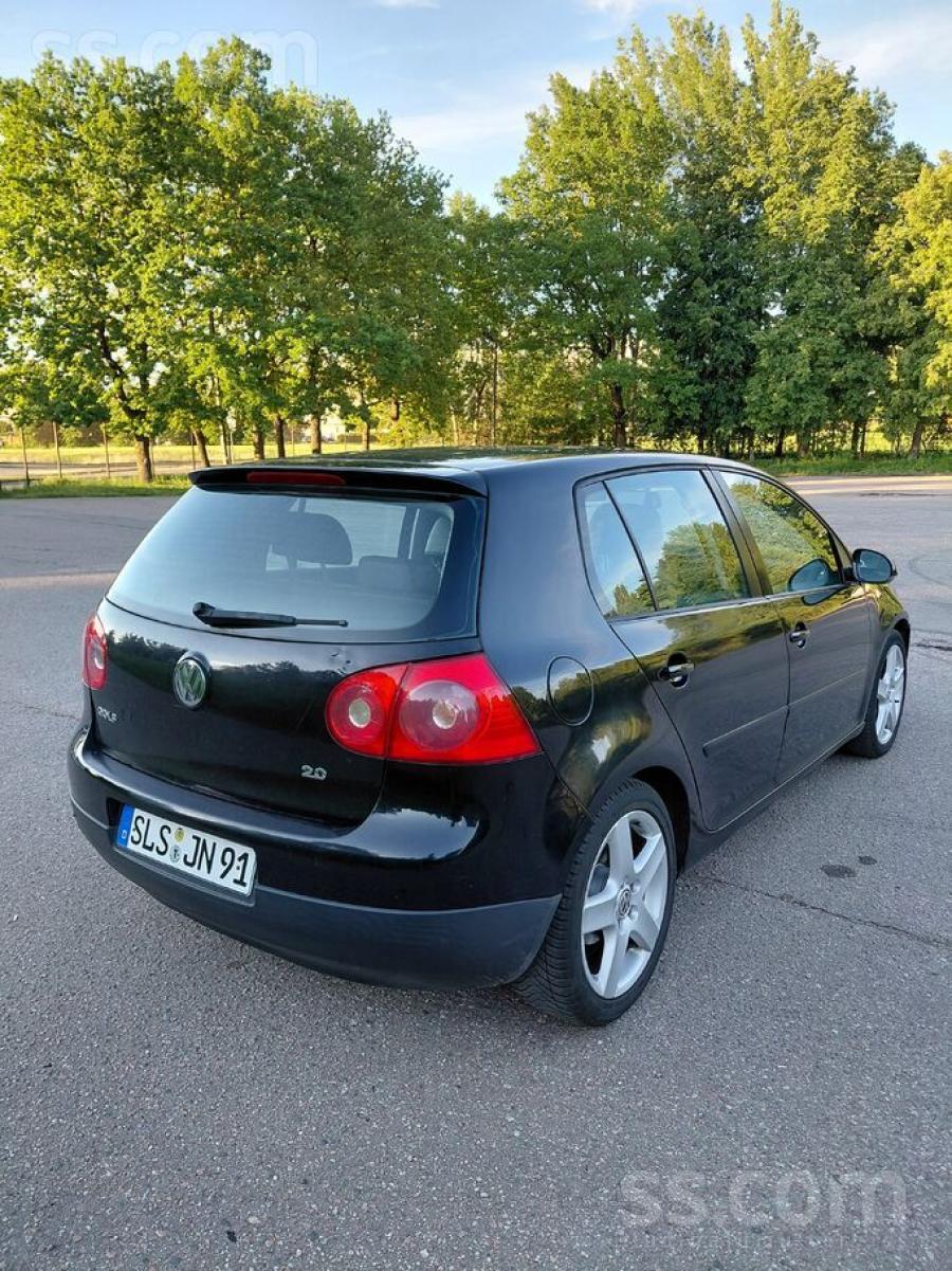 Melns Volkswagen Golf 2004 Rīga, ar dzinēja tilpumu 2.00 L un nobraukumu 270 tūkst. km par 2950 €, foto 8 vietnē AUTOMOTO.COM.LV
