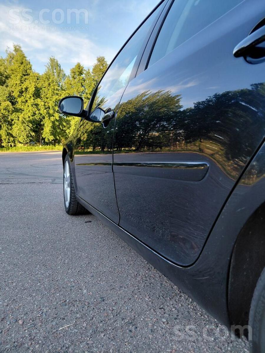 Melns Volkswagen Golf 2004 Rīga, ar dzinēja tilpumu 2.00 L un nobraukumu 270 tūkst. km par 2950 €, foto 10 vietnē AUTOMOTO.COM.LV