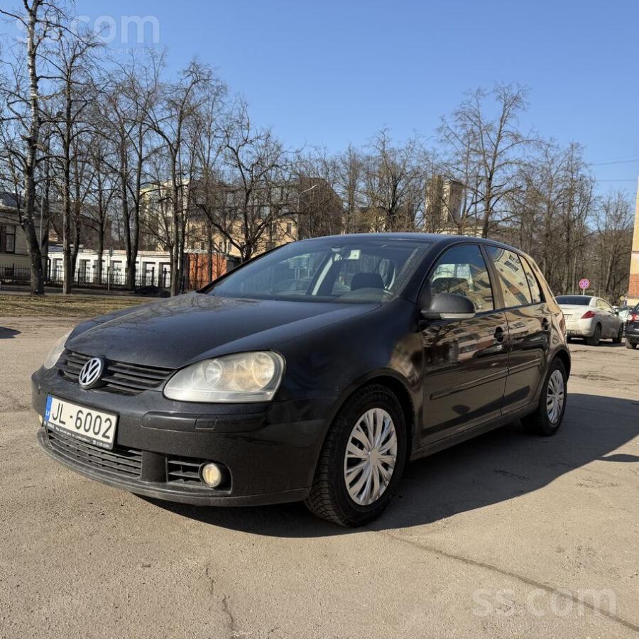 Black Volkswagen Golf 2004 in Riga, with an engine capacity of 2.00 L and mileage of 290 thousand km for 1800 €, photo 1 on AUTOMOTO.COM.LV