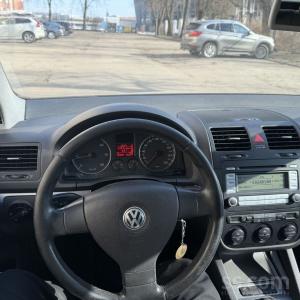 Black Volkswagen Golf 2004 in Riga, with an engine capacity of 2.00 L and mileage of 290 thousand km for 1800 €, photo 8 on AUTOMOTO.COM.LV