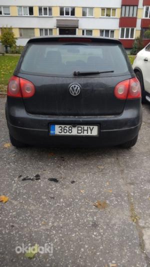 Melns Volkswagen Golf 2004 Sillamē, ar dzinēja tilpumu 1.90 L un nobraukumu 281 tūkst. km par 1300 €, foto 3 vietnē AUTOMOTO.COM.LV