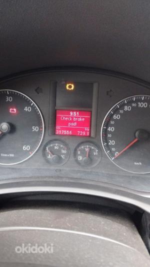 Melns Volkswagen Golf 2004 Sillamē, ar dzinēja tilpumu 1.90 L un nobraukumu 281 tūkst. km par 1300 €, foto 4 vietnē AUTOMOTO.COM.LV