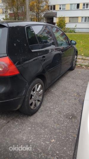 Melns Volkswagen Golf 2004 Sillamē, ar dzinēja tilpumu 1.90 L un nobraukumu 281 tūkst. km par 1300 €, foto 9 vietnē AUTOMOTO.COM.LV