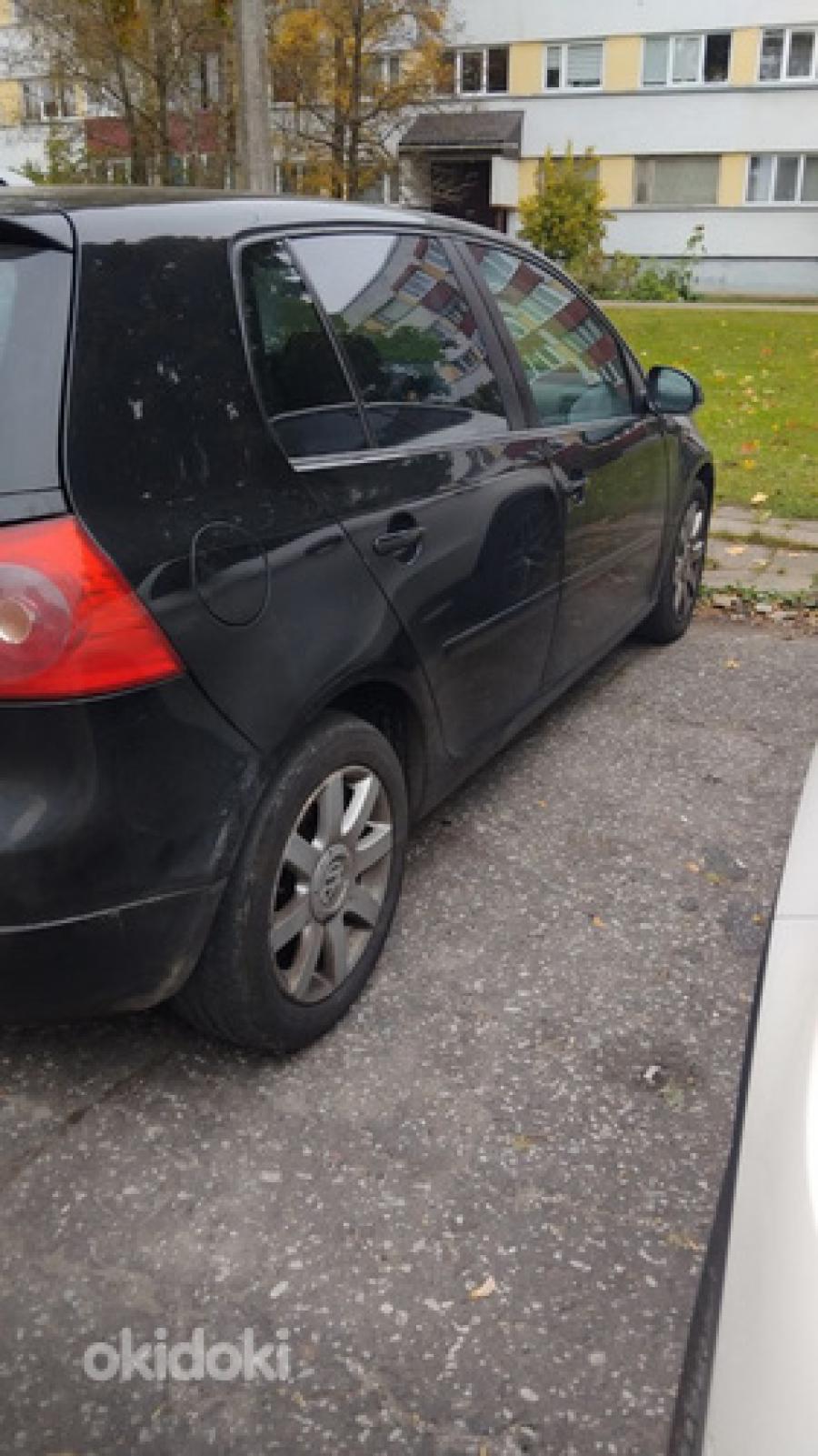 Melns Volkswagen Golf 2004 Sillamē, ar dzinēja tilpumu 1.90 L un nobraukumu 281 tūkst. km par 1300 €, foto 9 vietnē AUTOMOTO.COM.LV