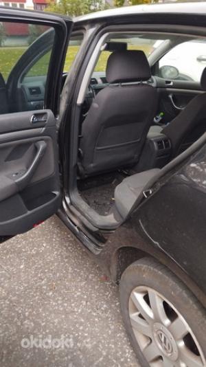 Melns Volkswagen Golf 2004 Sillamē, ar dzinēja tilpumu 1.90 L un nobraukumu 281 tūkst. km par 1300 €, foto 10 vietnē AUTOMOTO.COM.LV