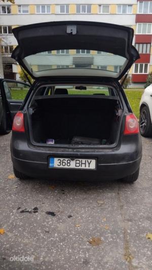 Melns Volkswagen Golf 2004 Sillamē, ar dzinēja tilpumu 1.90 L un nobraukumu 281 tūkst. km par 1300 €, foto 16 vietnē AUTOMOTO.COM.LV