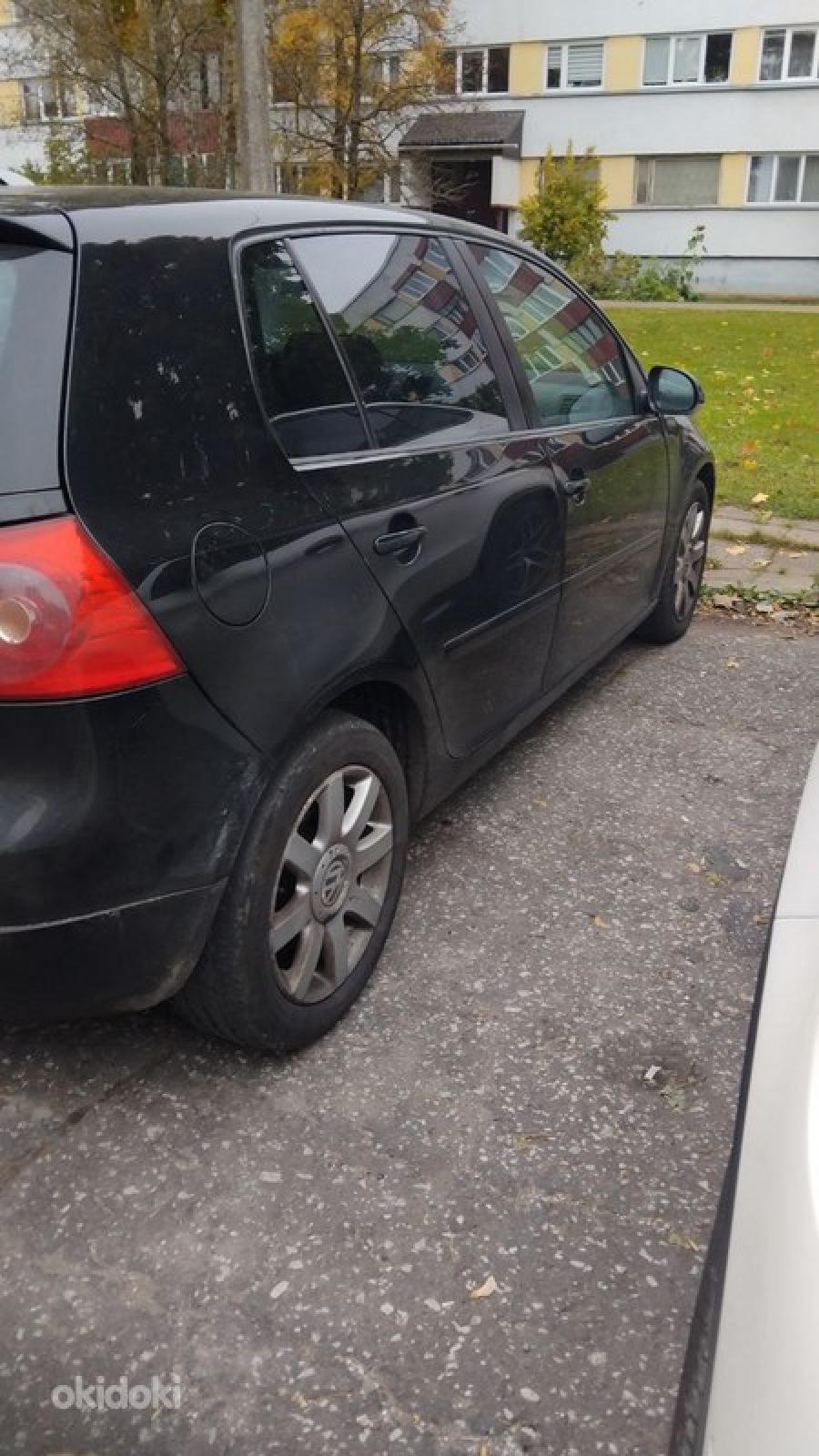 Melns Volkswagen Golf 2004 Sillamē, ar dzinēja tilpumu 1.90 L un nobraukumu 281 tūkst. km par 1300 €, foto 18 vietnē AUTOMOTO.COM.LV
