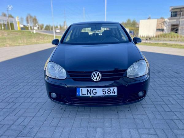 Melns Volkswagen Golf 2004 Viļņa, ar dzinēja tilpumu 1.90 L un nobraukumu 319 tūkst. km par 1950 €, foto 9 vietnē AUTOMOTO.COM.LV
