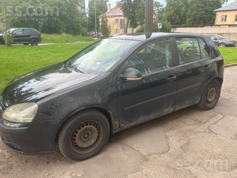 Черный Фольксваген Гольф 2004 в Рига, объемом двигателя 2.00 л и пробегом 369 тыс. км за 500 €, фото 5 на AUTOMOTO.COM.LV