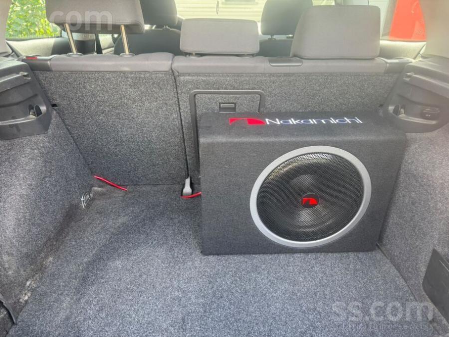 Melns Volkswagen Golf 2004 Ogre, ar dzinēja tilpumu 1.90 L un nobraukumu 347 tūkst. km par 1750 €, foto 10 vietnē AUTOMOTO.COM.LV