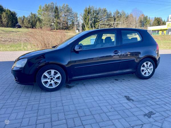 Black Volkswagen Golf 2004 in Vilnius, with an engine capacity of 1.90 L and mileage of 320 thousand km for 1950 €, photo 8 on AUTOMOTO.COM.LV