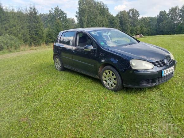 Black Volkswagen Golf 2004 in Riga, with an engine capacity of 1.40 L and mileage of 218 thousand km for 1500 €, photo 3 on AUTOMOTO.COM.LV