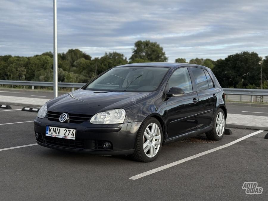 Melns Volkswagen Golf 2004 Kauņa, ar dzinēja tilpumu 2.00 L un nobraukumu 298 tūkst. km par 2600 €, foto 3 vietnē AUTOMOTO.COM.LV