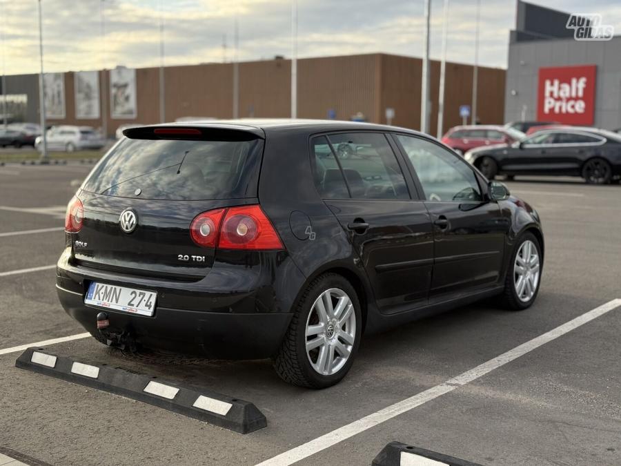 Melns Volkswagen Golf 2004 Kauņa, ar dzinēja tilpumu 2.00 L un nobraukumu 298 tūkst. km par 2600 €, foto 5 vietnē AUTOMOTO.COM.LV