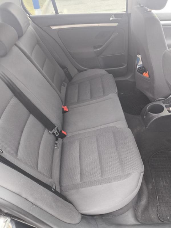 Melns Volkswagen Golf 2004 Tallina, ar dzinēja tilpumu 0.00 L un nobraukumu 327 tūkst. km par 1550 €, foto 5 vietnē AUTOMOTO.COM.LV