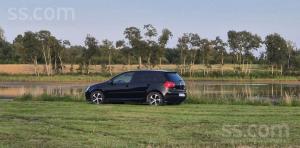 Melns Volkswagen Golf 2004 Liepāja, ar dzinēja tilpumu 2.00 L un nobraukumu 388 tūkst. km par 1300 €, foto  vietnē AUTOMOTO.COM.LV
