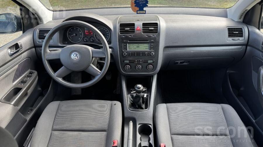 Melns Volkswagen Golf 2004 Rēzekne, ar dzinēja tilpumu 1.40 L un nobraukumu 177 tūkst. km par 2450 €, foto 10 vietnē AUTOMOTO.COM.LV