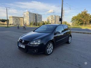 Black Volkswagen Golf 2004 in Vilnius, with an engine capacity of 1.90 L and mileage of 275 thousand km for 1900 €, photo 1 on AUTOMOTO.COM.LV