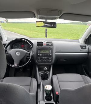 Melns Volkswagen Golf 2004 Kohtla-Jerve, ar dzinēja tilpumu 0.00 L un nobraukumu 420 tūkst. km par 2500 €, foto 9 vietnē AUTOMOTO.COM.LV
