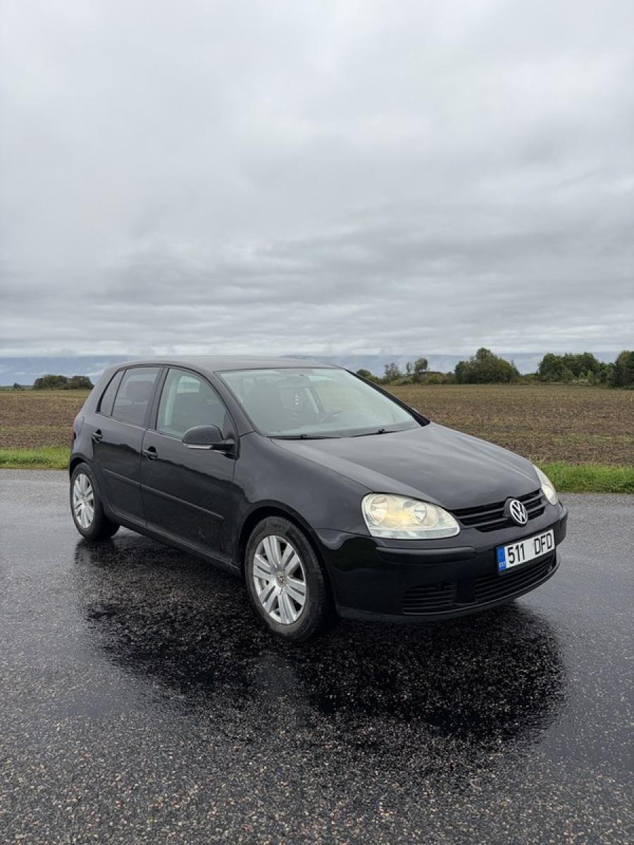 Melns Volkswagen Golf 2004 Kohtla-Jerve, ar dzinēja tilpumu 0.00 L un nobraukumu 420 tūkst. km par 2500 €, foto 15 vietnē AUTOMOTO.COM.LV