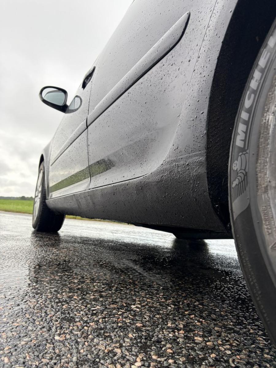 Melns Volkswagen Golf 2004 Kohtla-Jerve, ar dzinēja tilpumu 0.00 L un nobraukumu 420 tūkst. km par 2500 €, foto 17 vietnē AUTOMOTO.COM.LV