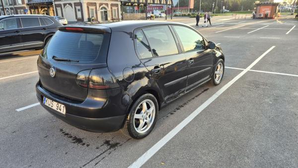 Melns Volkswagen Golf 2004 Kauņa, ar dzinēja tilpumu 1.90 L un nobraukumu 350 tūkst. km par 1600 €, foto 7 vietnē AUTOMOTO.COM.LV