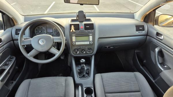 Melns Volkswagen Golf 2004 Kauņa, ar dzinēja tilpumu 1.90 L un nobraukumu 350 tūkst. km par 1600 €, foto 10 vietnē AUTOMOTO.COM.LV
