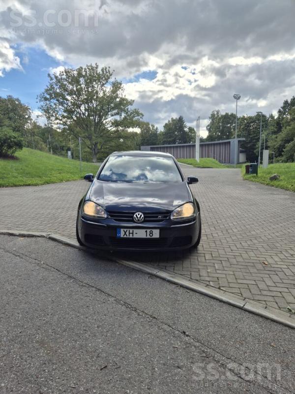 Melns Volkswagen Golf 2004 Talsi, ar dzinēja tilpumu 1.60 L un nobraukumu 275 tūkst. km par 1200 €, foto 3 vietnē AUTOMOTO.COM.LV