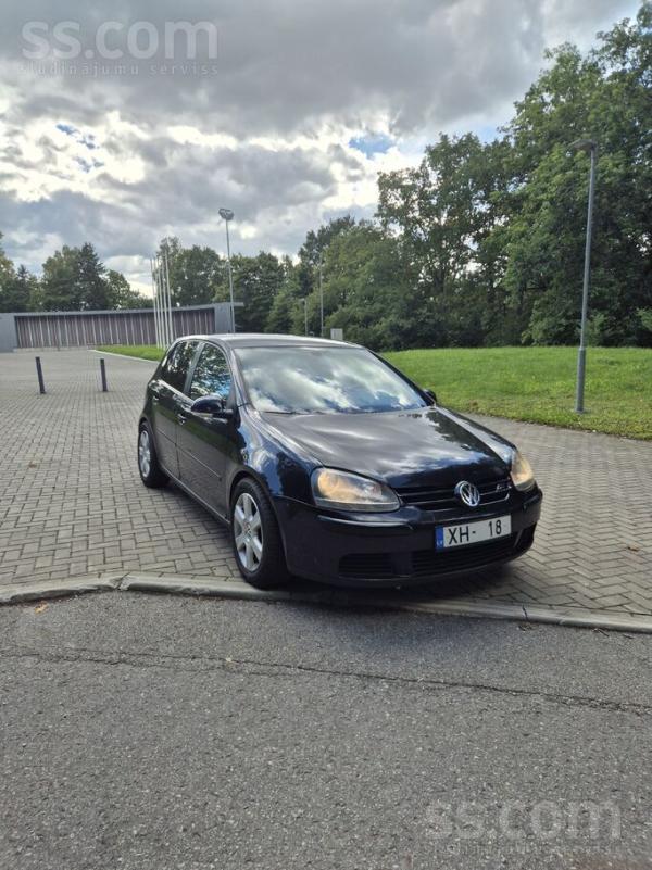 Melns Volkswagen Golf 2004 Talsi, ar dzinēja tilpumu 1.60 L un nobraukumu 275 tūkst. km par 1200 €, foto 4 vietnē AUTOMOTO.COM.LV