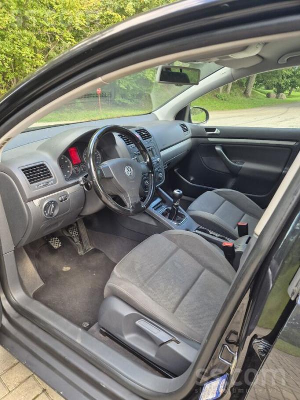 Melns Volkswagen Golf 2004 Talsi, ar dzinēja tilpumu 1.60 L un nobraukumu 275 tūkst. km par 1200 €, foto 10 vietnē AUTOMOTO.COM.LV