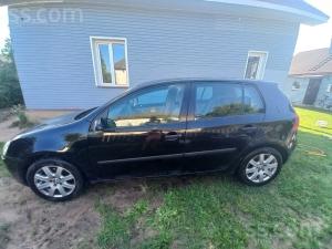 Melns Volkswagen Golf 2004 Preiļi, ar dzinēja tilpumu 1.90 L un nobraukumu 400 tūkst. km par 1500 €, foto 3 vietnē AUTOMOTO.COM.LV