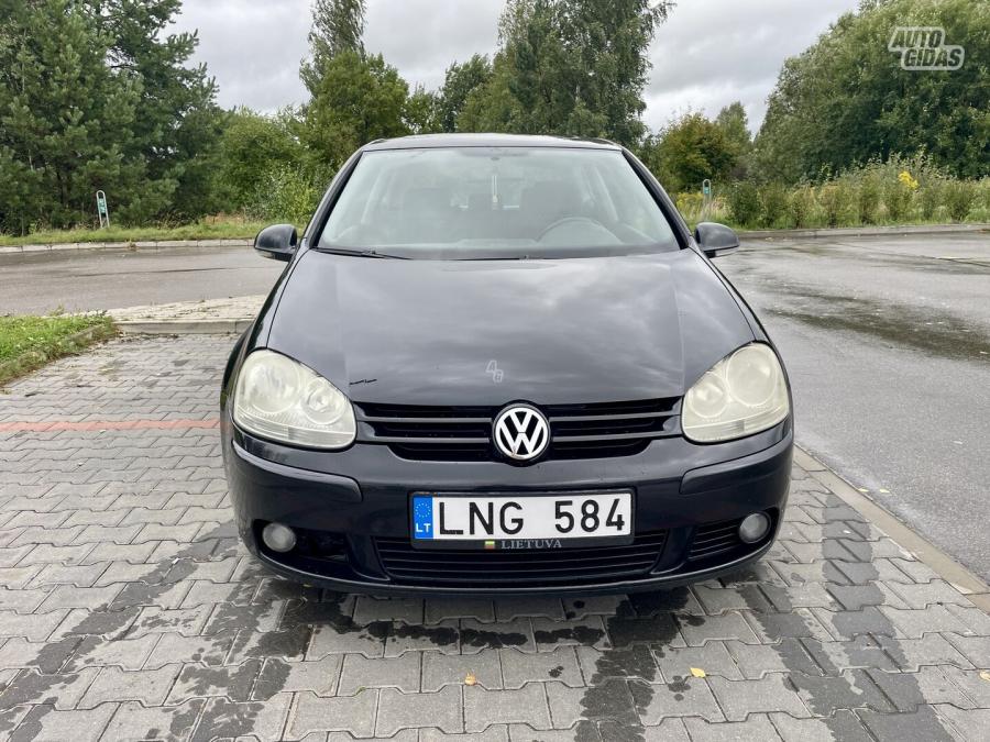 Melns Volkswagen Golf 2004 Viļņa, ar dzinēja tilpumu 1.90 L un nobraukumu 320 tūkst. km par 1600 €, foto 10 vietnē AUTOMOTO.COM.LV