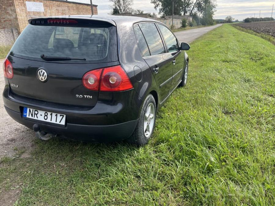 Black Volkswagen Golf 2004 in Jelgava, with an engine capacity of 2.00 L and mileage of 412 thousand km for 2200 €, photo 5 on AUTOMOTO.COM.LV