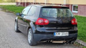 Black Volkswagen Golf 2005 in Gulbene, with an engine capacity of 1.90 L and mileage of 385 thousand km for 1550 €, photo 3 on AUTOMOTO.COM.LV