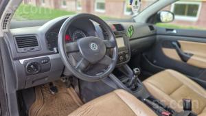 Black Volkswagen Golf 2005 in Gulbene, with an engine capacity of 1.90 L and mileage of 385 thousand km for 1550 €, photo 12 on AUTOMOTO.COM.LV