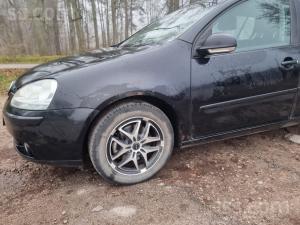 Black Volkswagen Golf 2005 in Preili, with an engine capacity of 1.90 L and mileage of 275 thousand km for 2500 €, photo 2 on AUTOMOTO.COM.LV