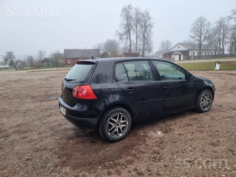 Black Volkswagen Golf 2005 in Preili, with an engine capacity of 1.90 L and mileage of 275 thousand km for 2500 €, photo 11 on AUTOMOTO.COM.LV