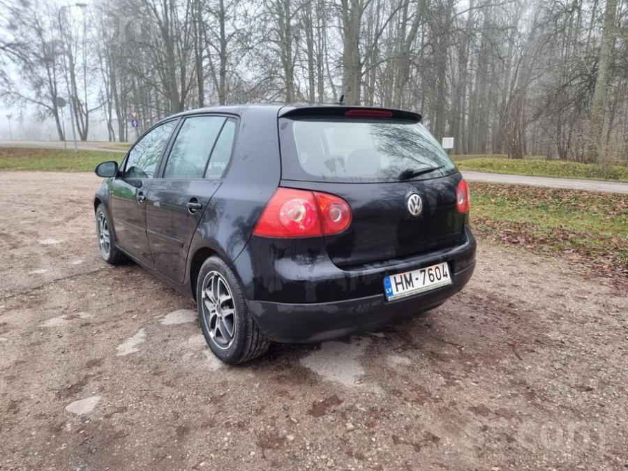 Black Volkswagen Golf 2005 in Preili, with an engine capacity of 1.90 L and mileage of 275 thousand km for 2500 €, photo 15 on AUTOMOTO.COM.LV