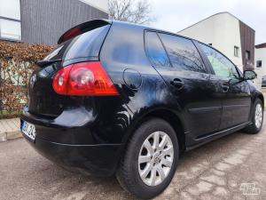 Melns Volkswagen Golf 2005 Kauņa, ar dzinēja tilpumu 1.60 L un nobraukumu 275 tūkst. km par 1200 €, foto 11 vietnē AUTOMOTO.COM.LV